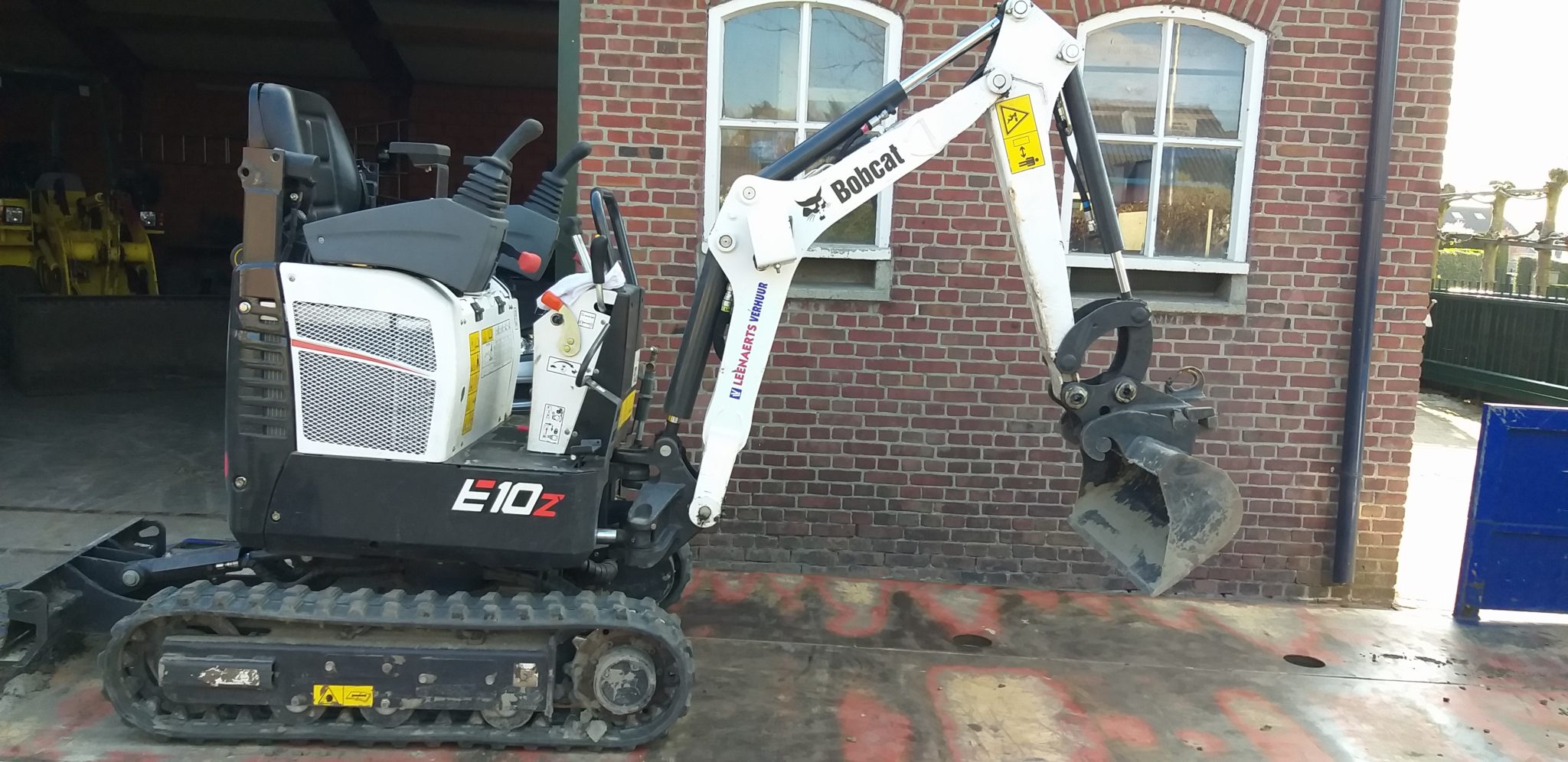 Mini Gravers Leenaerts Verhuur Graafmachines Bestratingen Grondverzet